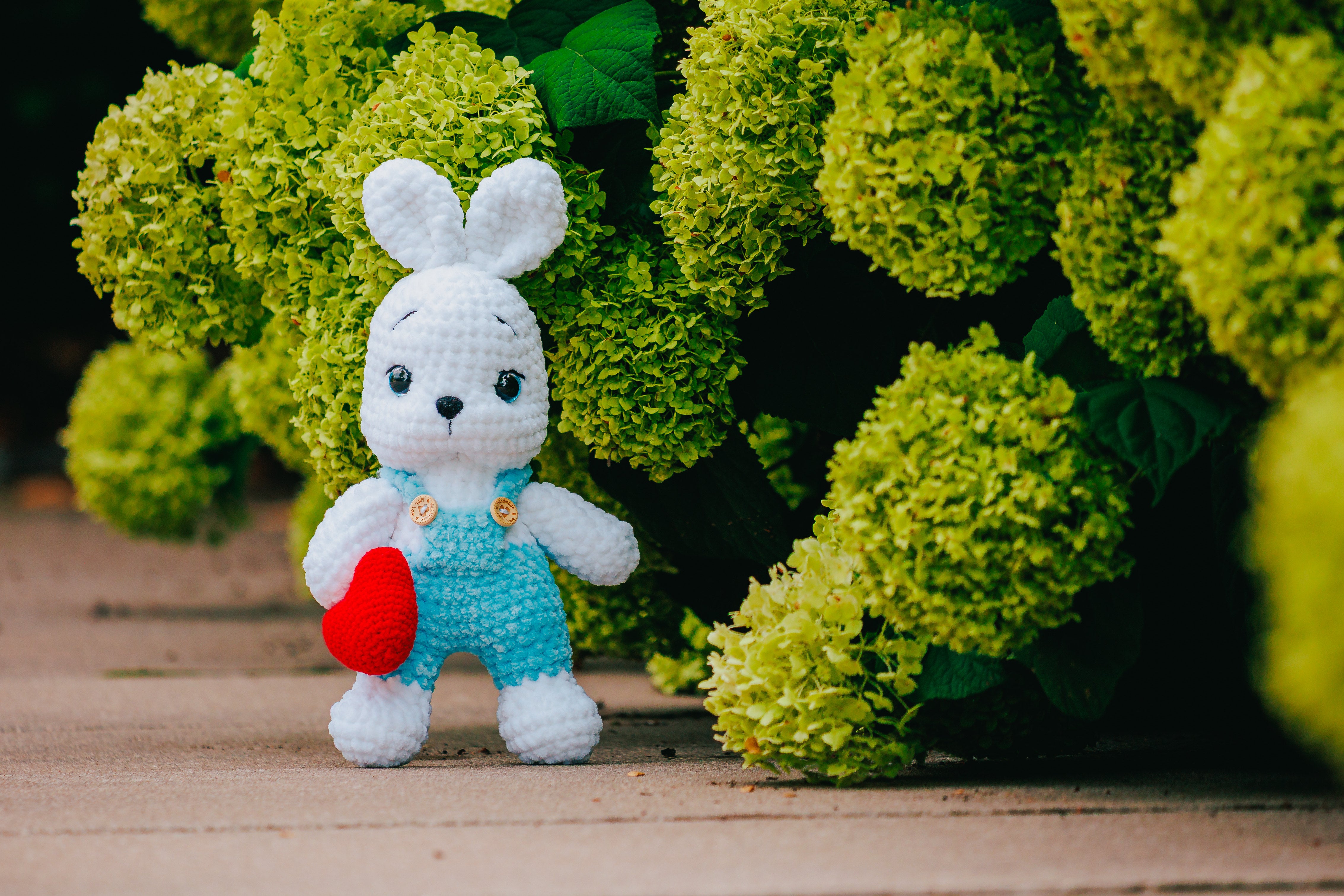 Handmade Crochet Bunny Plush – Amigurumi Toy with Red Heart – Magnetic Soul